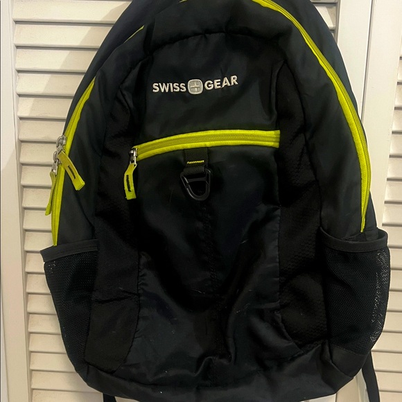 SwissGear | Bags | Swissgear Black Backpack With Green Highlights ...